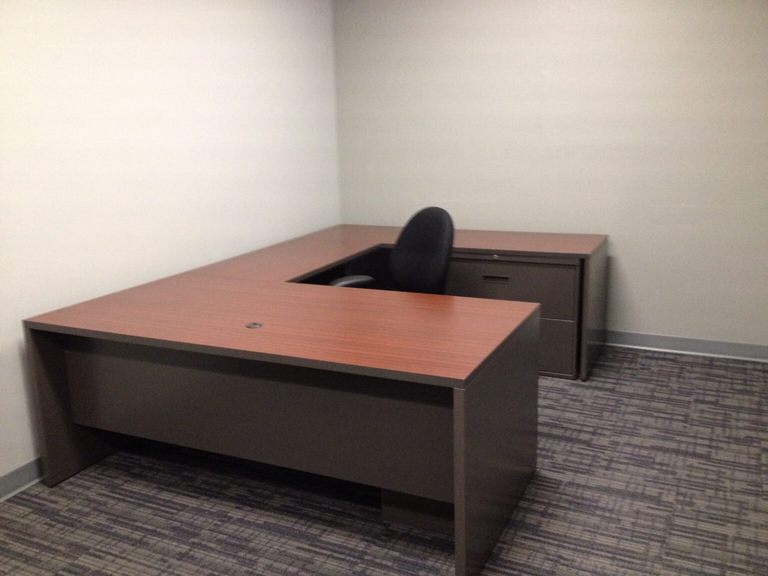 Customized Refurbished Desk - Office Furniture Resources